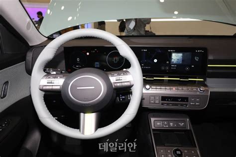 공개된 현대차 디 올 뉴 코나 실내