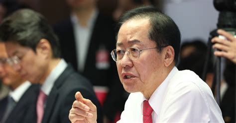 ‘대권 행보 홍준표 “대구 시장 퇴임 시기 빨라질 수 있단 생각에 조급해져”