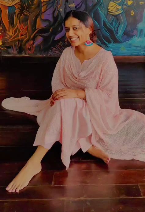 Sithara Krishnakumars Feet