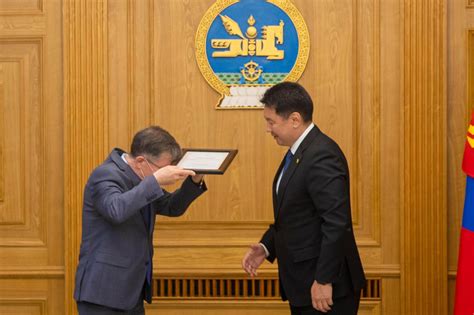 Монгол Улс ОХУ д нэг сая долларын мах махан бүтээгдэхүүний тусламж