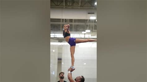 Caylee Is Too Good🔥🙌 Cheer Cheerleader Cheerleading Caylee Cayleeodle Fitness Abs Stunt