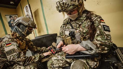 Multitarn The German Army Camouflage To Replace The Famous Flecktarn Of 1990