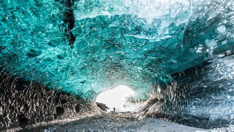 បាក់រូងភ្នំទឹកកកនៅអ៊ីស្លង់សម្លាប់មនុស្ស ១ នាក់ និង២នាក់បាត់ខ្លួន សុីសុីថាមស៍