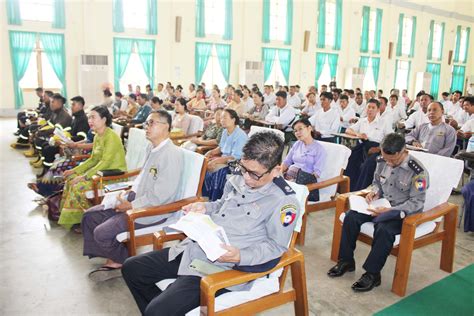 နိုင်ငံ့ဝန်ထမ်းတ နိုင်ငံ့ဝန်ထမ်းတက္ကသိုလ် အောက်မြန်မာပြည်