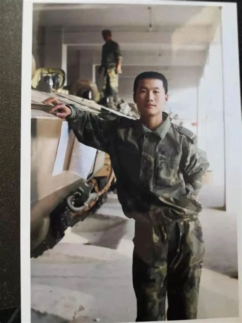 【从橄榄绿到警服蓝】戎装换警装 退伍不褪色（四）澎湃号·政务澎湃新闻 The Paper