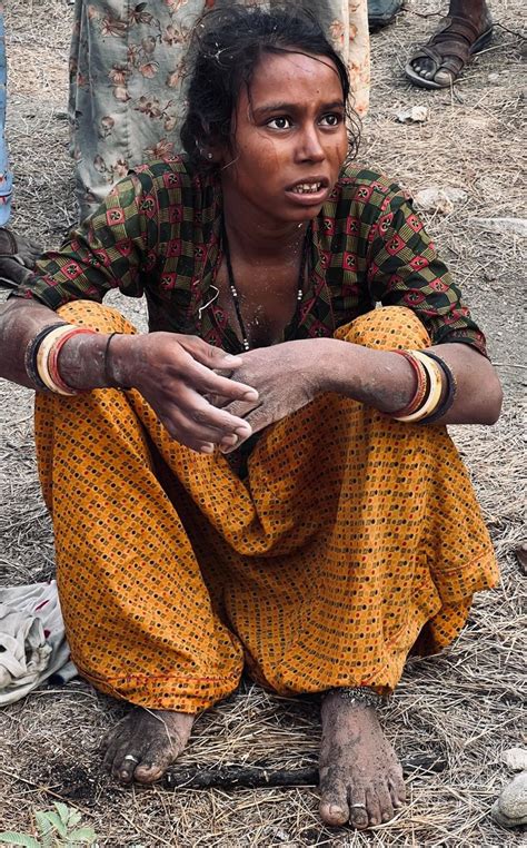 The Husband Pushed His Wife Into The Well And Ran Away The Wife