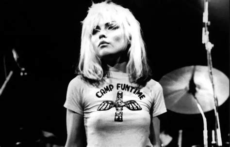 Blondie Heart Of Glass Lyrics Meaning And Song Review Justrandomthings