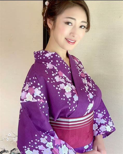 小早川怜子さんのインスタグラム写真 小早川怜子instagram 「みなさまにお知らせです…😢 25日から緊急事態宣言が発令するに伴い