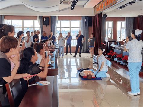 吉大一院血管外科举行外周血管疾病科普知识宣传活动暨吉大一院南丁格尔护理活动张晶