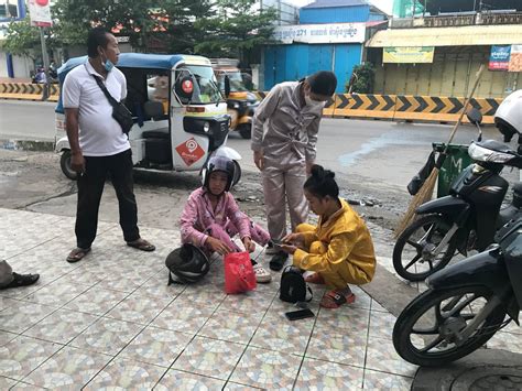 ជនសង្ស័យមួយក្រុមឆក់កាបូបមិនមានសម្រេច បណ្ដាលស្ត្រី២នាក់ដួលរងរបួសធ្ងន់ស្រាល