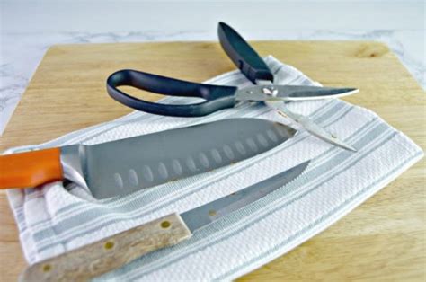 How To Clean Rusty Knives Two Ways Mom 4 Real