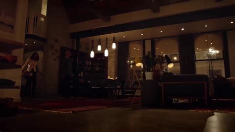 The Flash 4x01 Barry And Iris Youtube