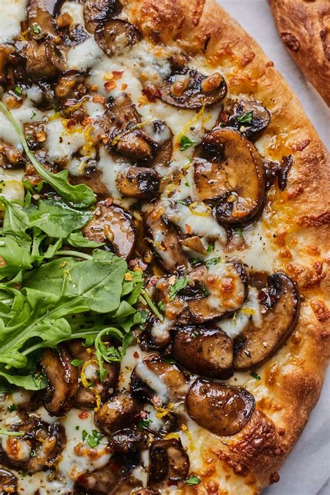White Mushroom Pizza Recipe