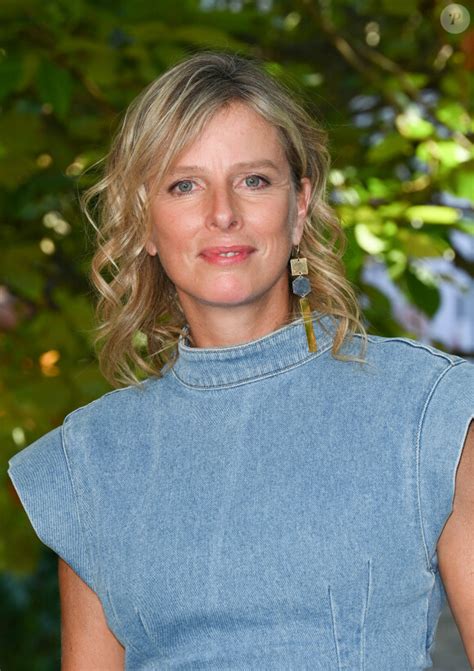 Karin Viard totalement nue et sa fille Marguerite topless mère et fille affichent leur corps