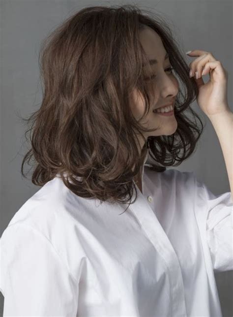 20 ทรงผมสั้นลอนสวยๆ 2018 Ladyissue เว็บรีวิวเครื่องสำอาง ชุมชนผู้หญิง