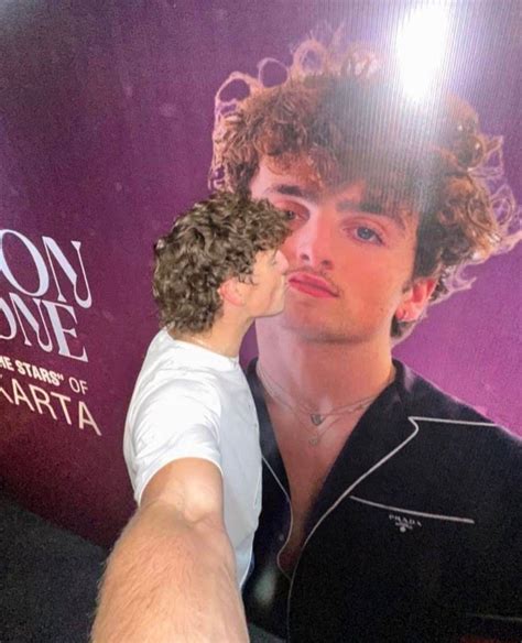 Benson🩷 Best Music Artists Cute Celebrity Guys Singer