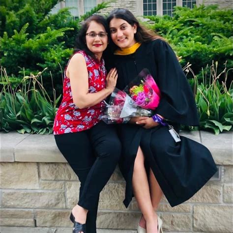 2022 Volunteer Of Distinction Award Shreya Gandhi Brain Tumour