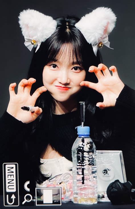 𝐆𝐨𝐰𝐨𝐧𝐝𝐞𝐫𝐟𝐥𝐲 On Twitter 220924 아기 고양이🐱 이달의소녀 Loona 고원 Gowon