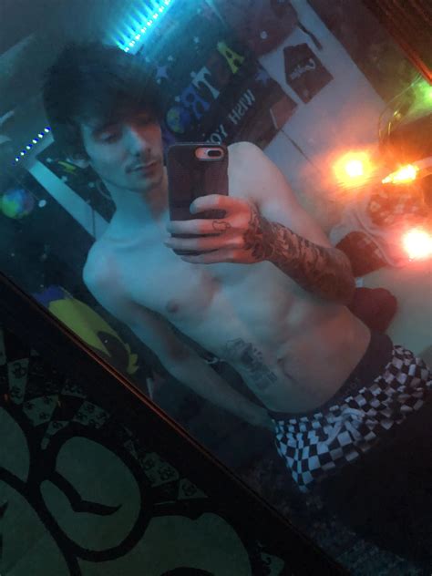 There Seem To Be Something Wrong With The Checkered Print On My Shorts👀