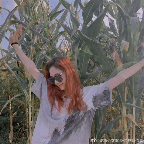 硬糖少女303 希林娜依高和朋友写真美照欣赏
