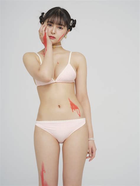 画像821 ＝love齊藤なぎさ、キュートなクマ姿で最新セルフメイクを深堀り モデルプレス