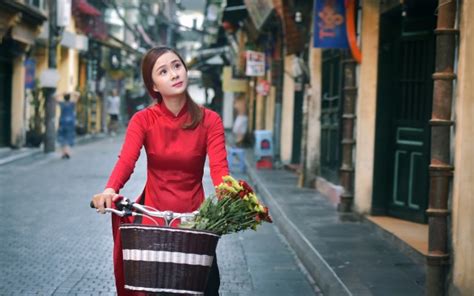 Asian Street Girls 3840x2400 Wallpaper