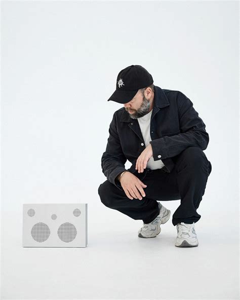 The Monolith X Aluminum Speaker Is Minimalistic And Eco Friendly