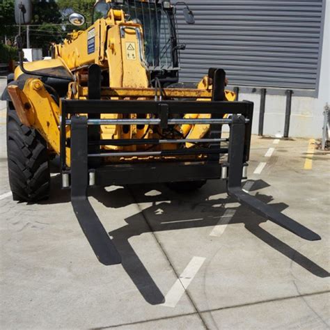 Lifting Spreader Beams Telehandler Fork Positioner 4000kg At 600mm With 1200mm Forks Included Lifting Spreader Beams Telehandler Fork Positioner 4000kg At 600mm With 1200mm Forks Included