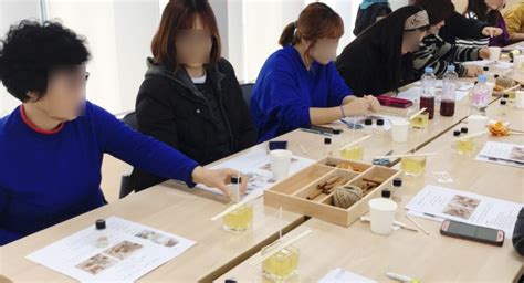 왁스 타블렛 및 플라워 캔들 Avoda