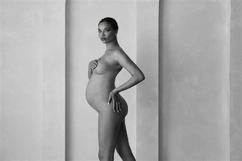 Shanina Shaik Flaunts Her Nude Body While Pregnant Photos The Fappening