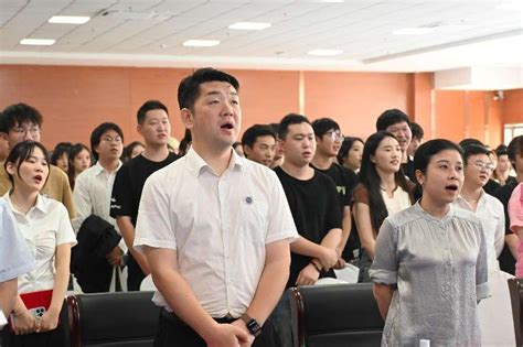 青春不散 未来可期——我校隆重举行2024届学生毕业典礼 武汉外语外事职业学院