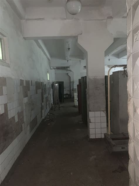 Адміністративно побутовий корпус території заводу загальною площею 8 323 7 кв м за адресою