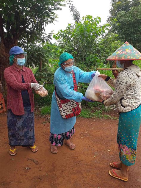 အိမ်ထောင်စုများသို့ အခြေခံစားသောက်ကုန်များအိမ်တိုင်ရာရောက် သွားရောက်လှူဒါန်း Information And