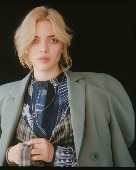Logan Polish Contentmode Magazine