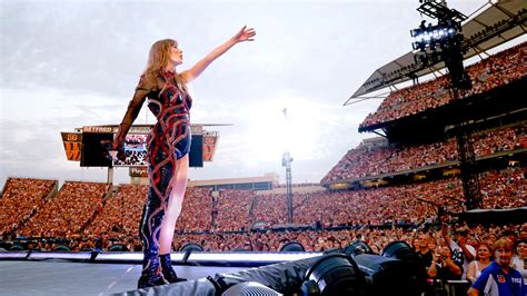 Taylor Swift Fans Furious As Site Issues Block Them From Buying