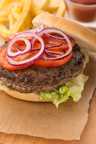신선한 함부르거 샌드위치 프렌치 프라이 토마토 케첩 소스 0명에 대한 스톡 사진 및 기타 이미지 0명 굽기 깨 Istock