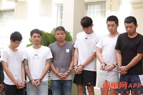 柬埔寨柬单网（图片来源：柬媒）【柬单网综合报道】据柬媒消息，近日，内政部禁毒局警方配合金边市警察局捣毁2处毒窝，逮捕6名中国台湾人，缴获近