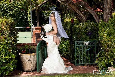 Bridesmaid Convinces Bride To Runaway With Her 0048 Porn Pic Eporner