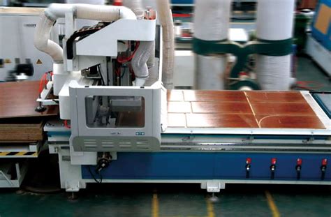 Quick And Accurate Positioning Automatically Grip And Feeds Work Piece