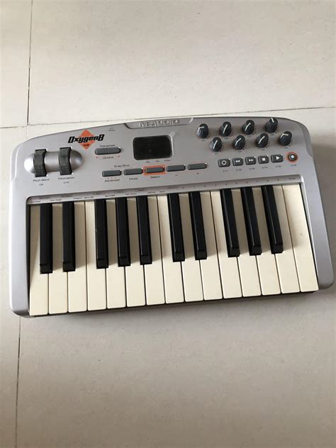 M Audio Oxygen 8 Usb Midi Keyboard 興趣及遊戲 音樂樂器 And 配件 樂器 Carousell