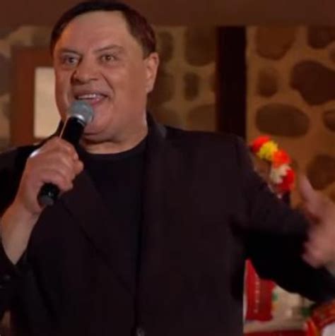 Смущаващи разкрития около смъртта на внезапно починалия певец Васко Лазаров За Жената