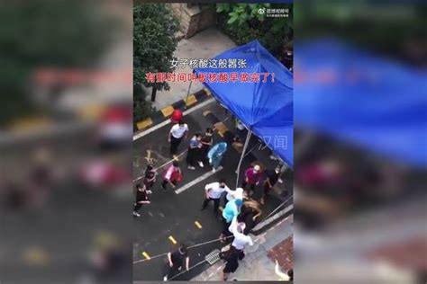 女子核酸这般嚣张有那时间叫板核酸早做完了！核酸叫板时间