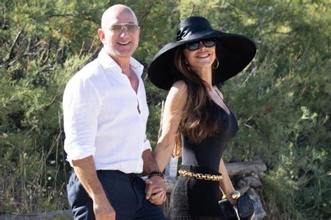Lauren Sánchez Ditches Bra On St Tropez Honeymoon With Jeff Bezos And More Star Snaps
