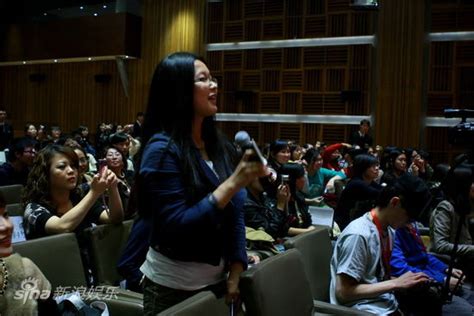 图文：苏有朋见面会 影迷互动提问影音娱乐新浪网