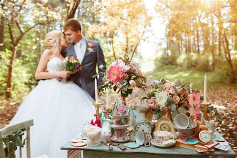 Свадьба в стиле Алиса в Стране чудес Свадебные идеи Свадьба Алиса в стране чудес