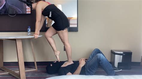 TRAMPLING CAN SOMEONE EXPLAIN TO ME WHY WHEN I PLAY SEXY MUSIC MY S WANTS ME TO TRAMPLE