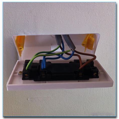 A Step By Step Guide To Wiring A Ring Main Circuit In The UK St Electricians