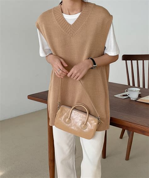 더블유먼트 오버핏 V 브이 넥 무지 니트 조끼 베스트 루즈핏 기본 심플 베이직 데일리룩 캐주얼 빅사이즈