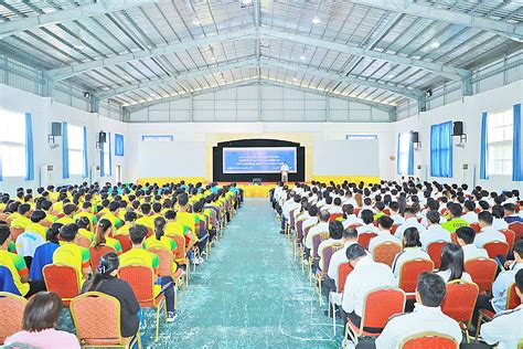 ၃၃ ကြိမ်မြောက် အရှေ့တောင်အာရှအားကစားပြိုင်ပွဲအတွက် စခန်းဝင်လေ့ကျင့်လျက်ရှိသည့် နည်းပ