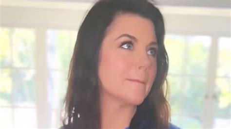 Tiffani Amber Thiessen Capelli Bianchi